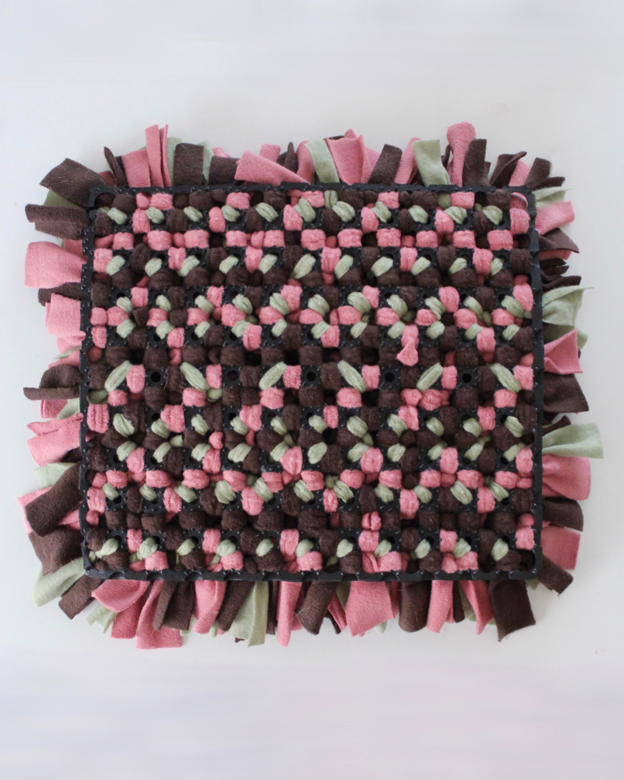 DIY: Snuffelmat / Snuffle Mat – Irenita Laverde